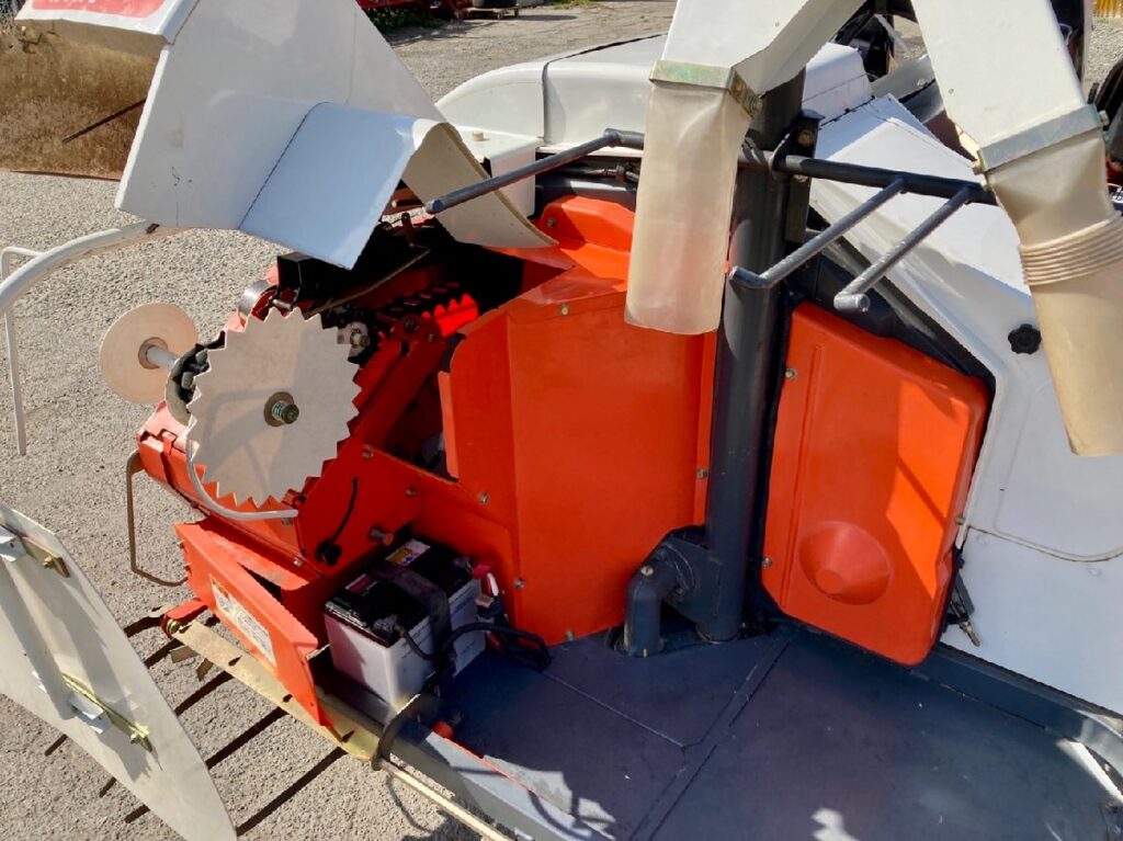 クボタ コンバイン 2条 SR-J207を買取させて頂きました！ - 【公式】農機具市番館 ｜どんな農機具でも高額買取します